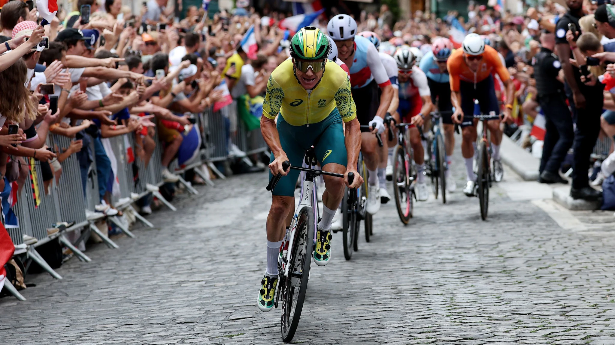 AusCycling congratulates Simon Clarke on exemplary career | AusCycling