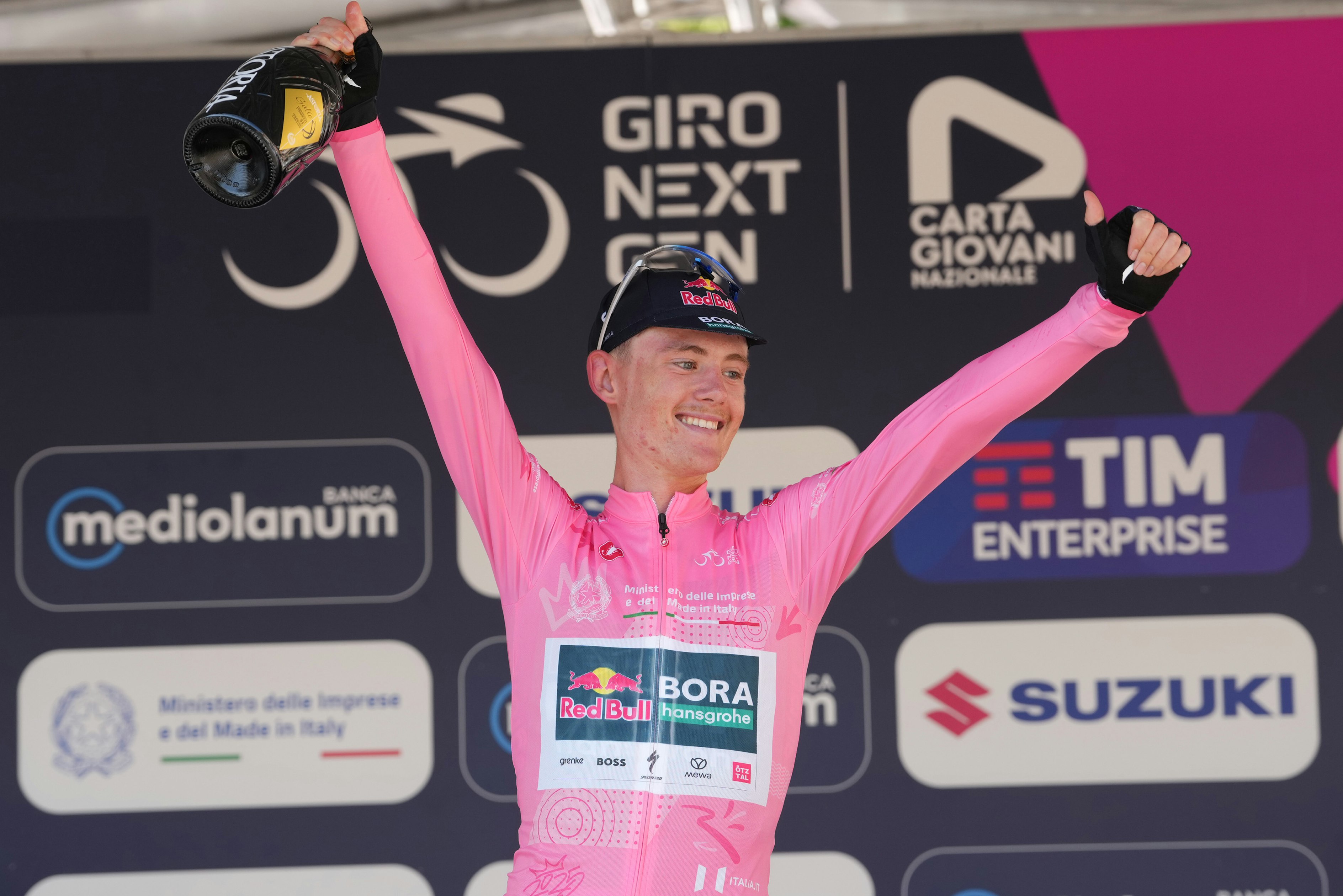 ‘Hardest day of my life’: Luke Tuckwell moves into Maglia Rosa at Giro ...