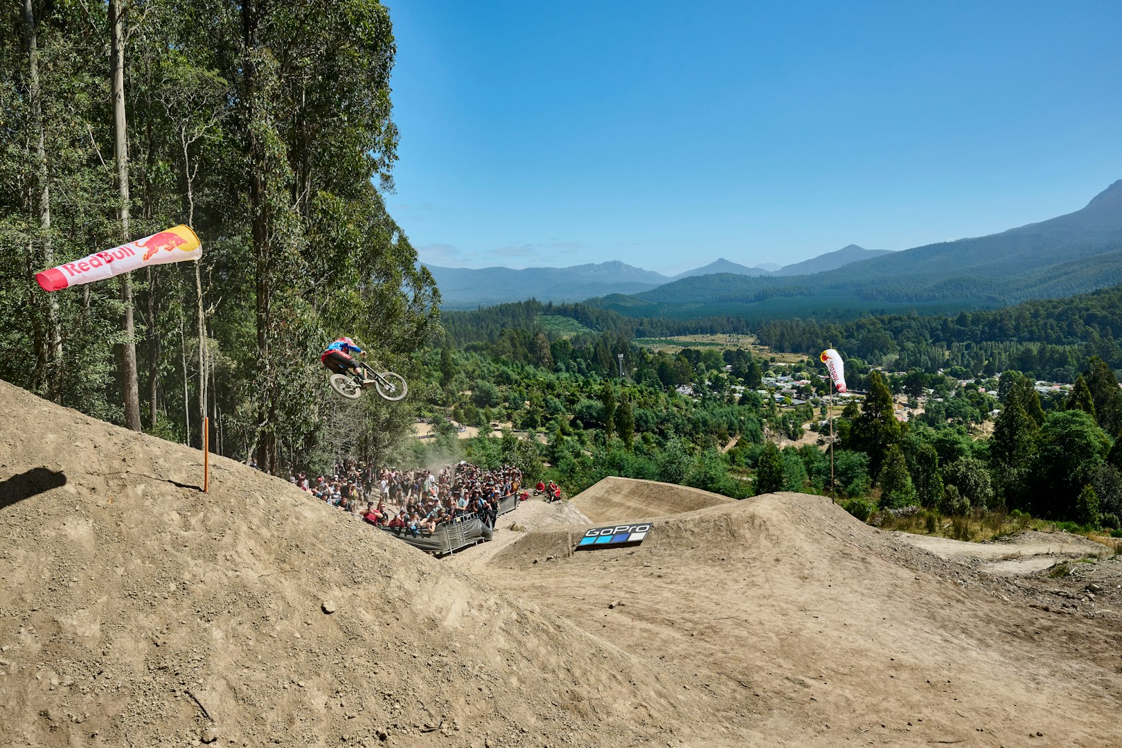 The 2025 Red Bull Hardline Tasmania line-up revealed | AusCycling